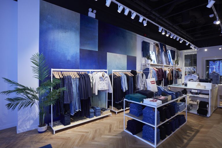 Levi's® - Lucky Fox - UK Visual Merchandising company